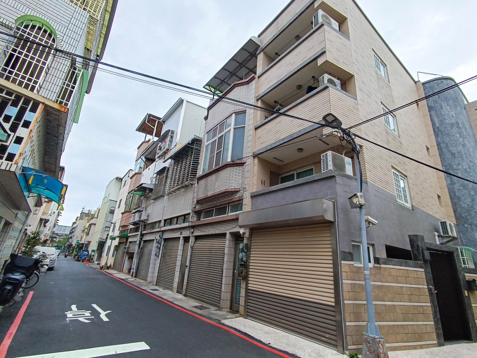 鼎中商圈｜福山國中｜大地坪7套房收租車庫透天 高雄市三民區買房子、房屋出售 樂屋網