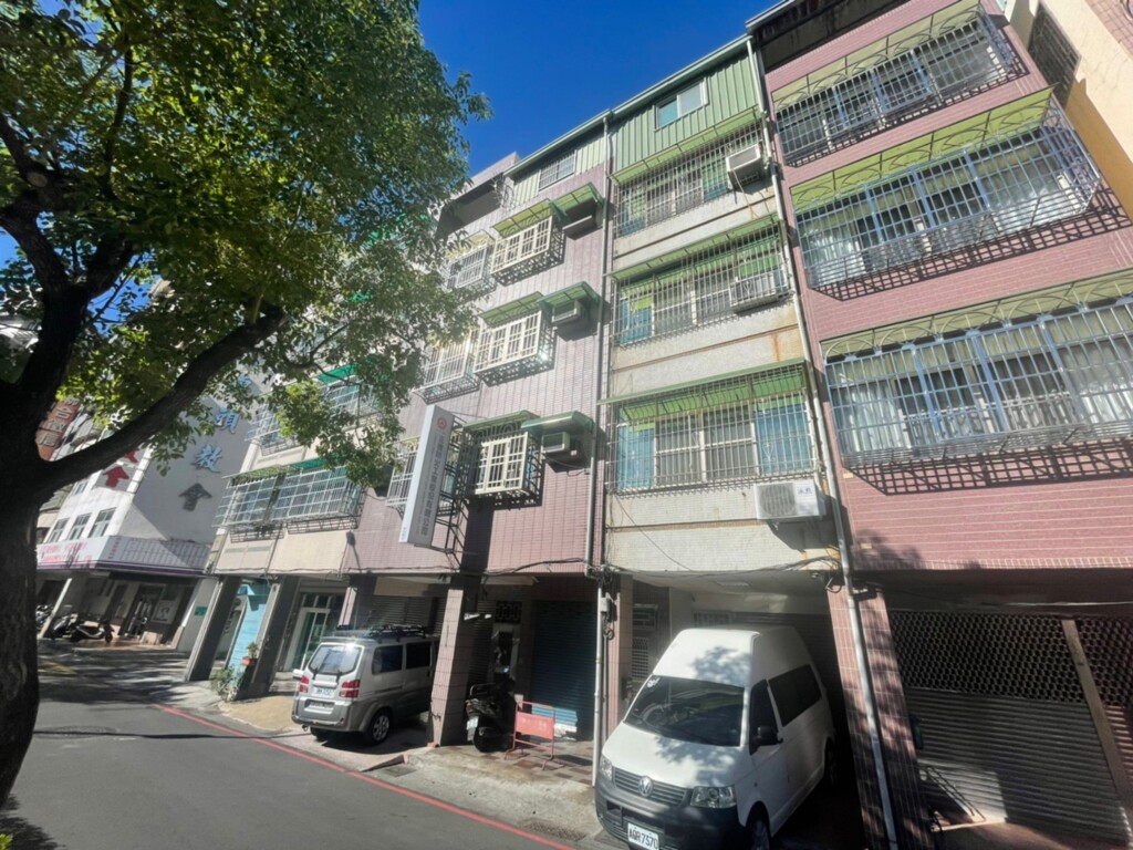 高雄市三民區河北二路透天厝大樓價買透天高雄火車站前站幸福川透天店面 房屋出售 樂屋網