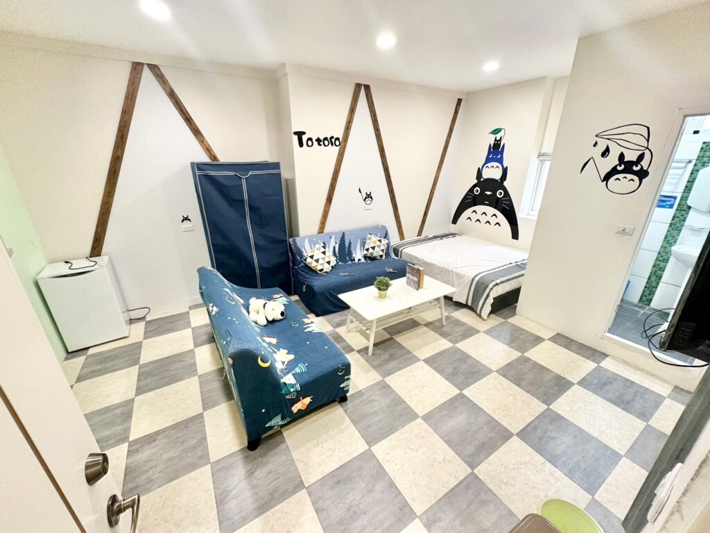台中市西屯區華夏巷西二弄透天厝逢甲⏳超大間雙沙發⏳1房1廳2衛⏳子母車 房屋出租 樂屋網