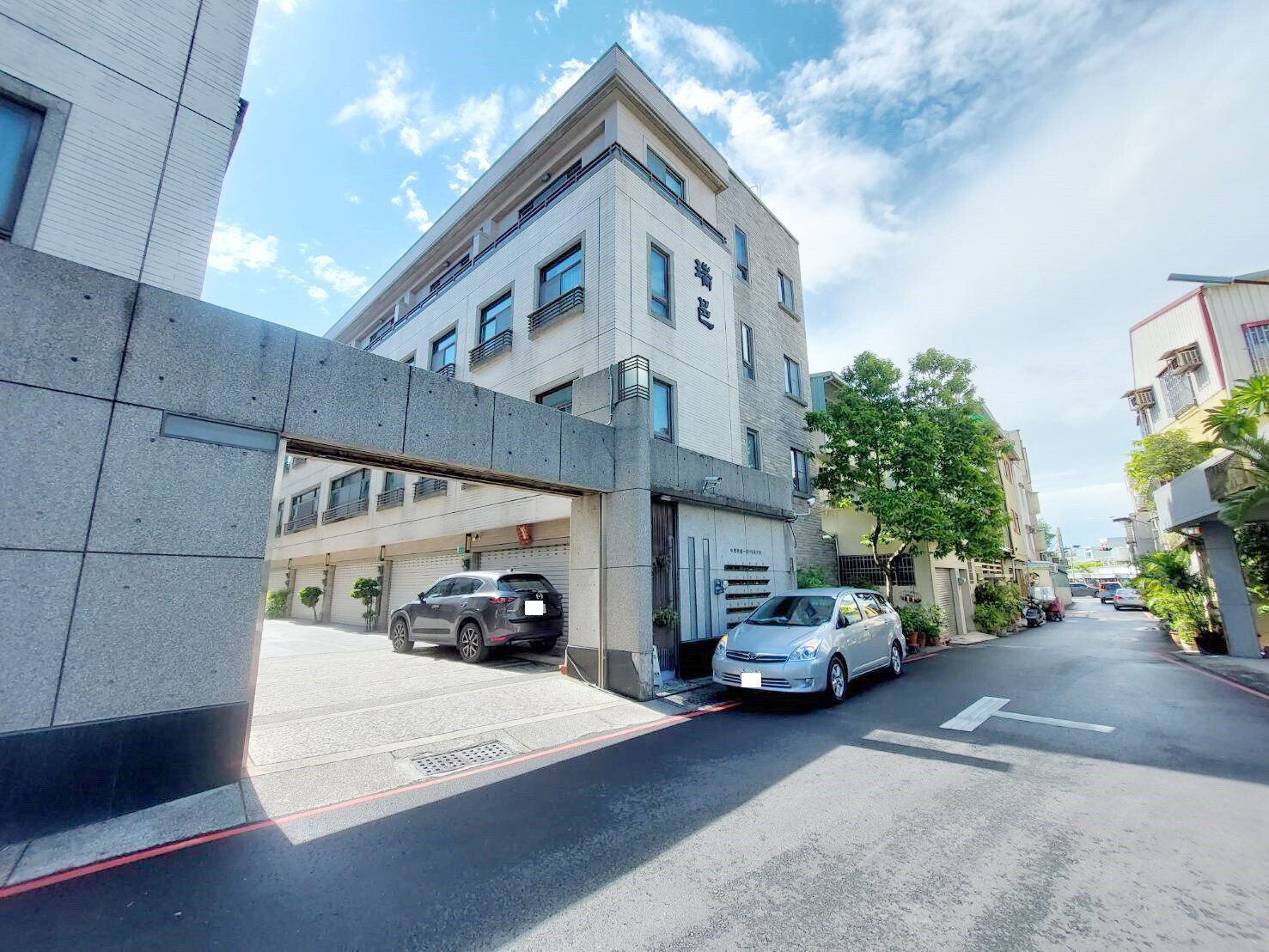 加味強推 敦煌大面寬17年雙車墅 台南市南區買房子、房屋出售 樂屋網