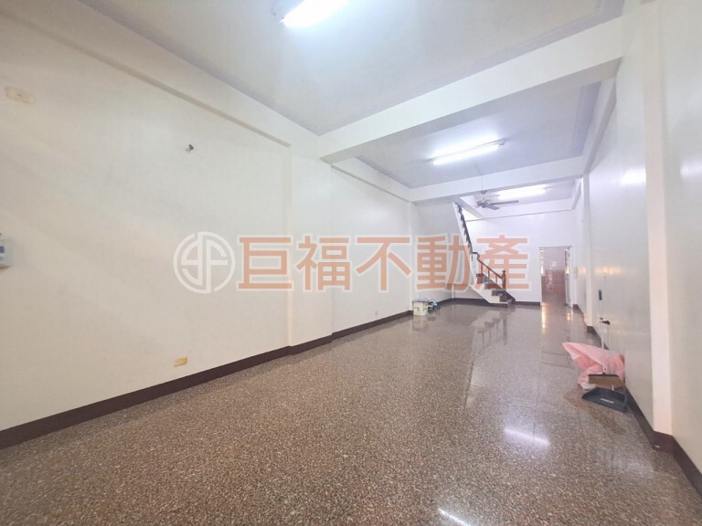 高雄市岡山區竹圍東街透天厝岡山學區稀有大地坪店住湯姐真心推薦 房屋出售 樂屋網