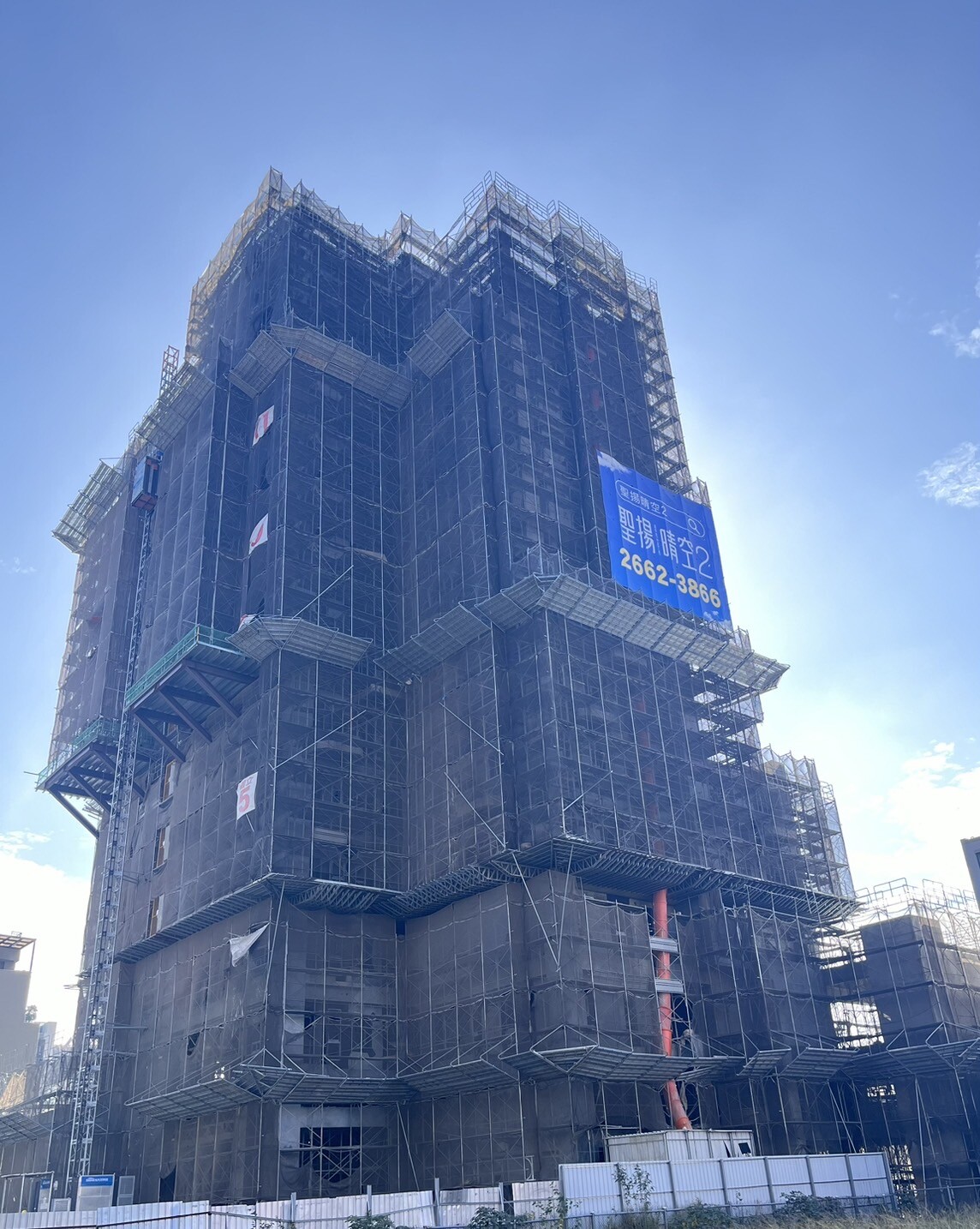 聖揚樂晴空台中市南屯區新富五街電梯大廈邊間三面採光次頂樓視野戶b1平面車位 房屋出售 樂屋網