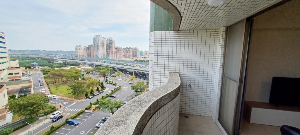 優賞北京大樓高雄市左營區榮總路電梯大廈榮總新裝潢、近國道、生活便利 房屋出租 樂屋網