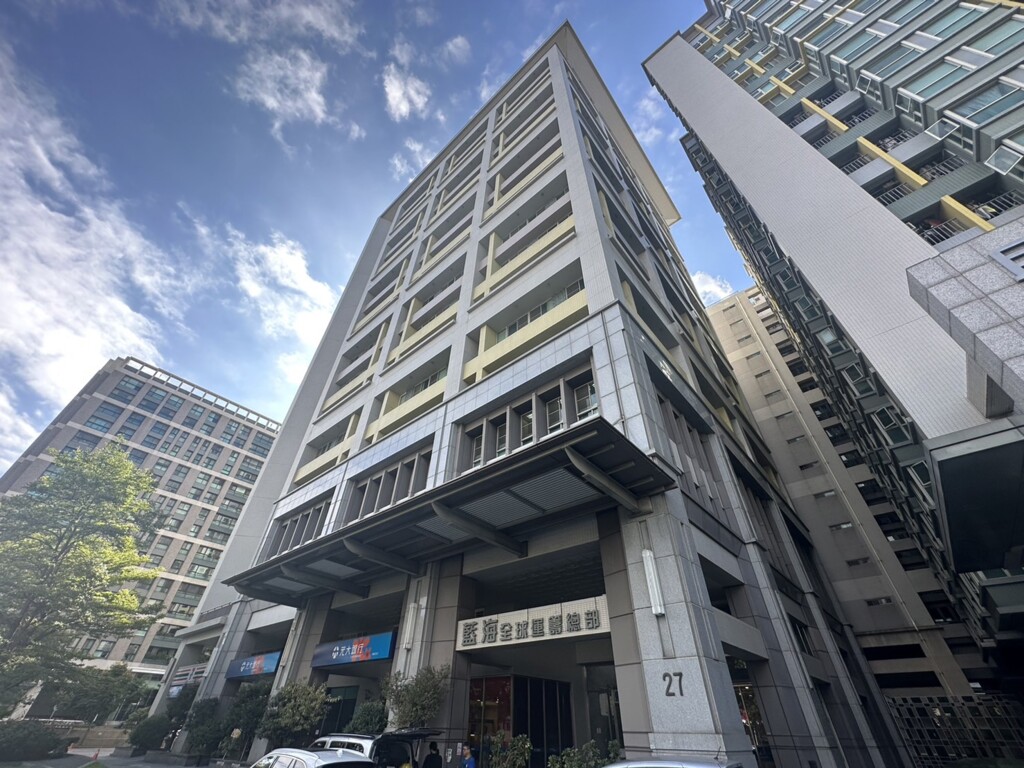 藍海全球運籌總部月影國際會館新竹市東區關新路辦公精選獨賣|穩定收租辦公室藍海昌益月影 房屋出售 樂屋網
