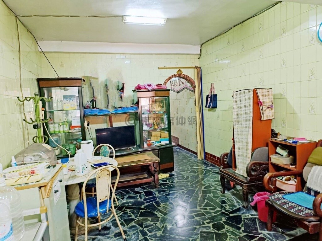 高雄市鼓山區內惟路透天厝美術館內惟透天 房屋出售 樂屋網