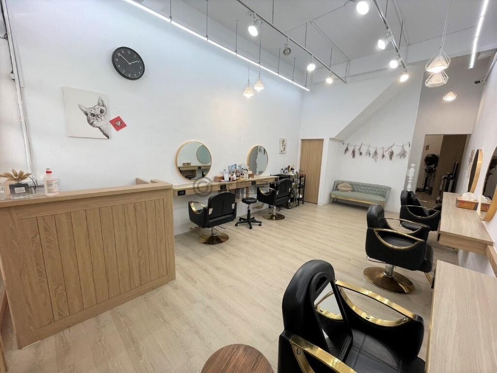 高雄市左營區立信路透天厝漢神巨蛋and富國商圈賺錢透店 房屋出售 樂屋網
