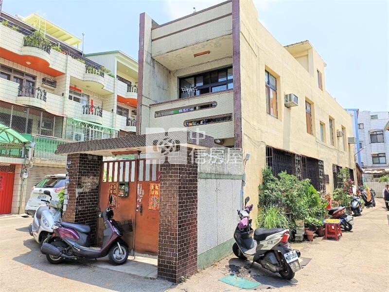 台中市北區國強街透天厝太原精武車站中國醫中友商圈大地坪別墅 房屋出售 樂屋網