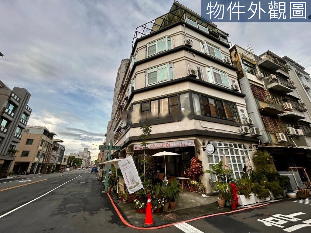 駁二特區設計師三角窗正四樓高頭報金店面 高雄市鹽埕區買房子、房屋出售 樂屋網