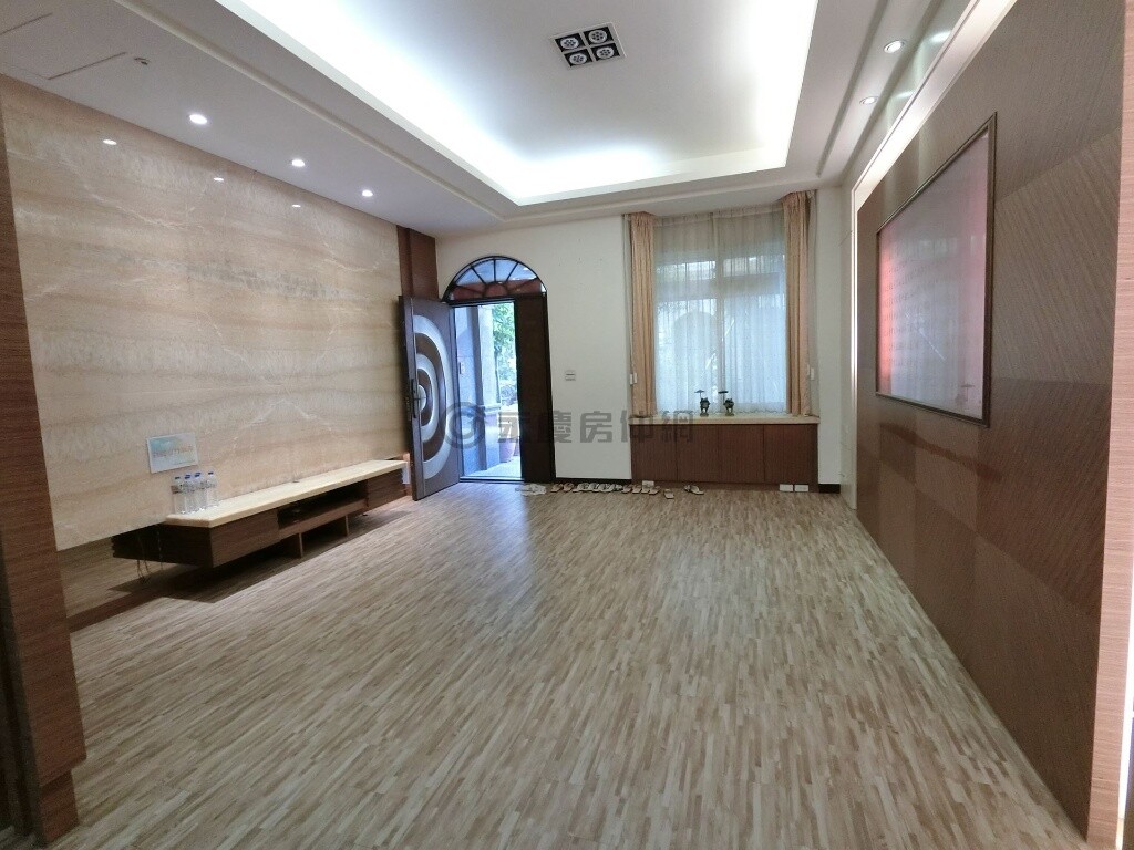 普鑼旺世桃園市桃園區大興路別墅買到賺到【普鑼旺世4房3車莊園美別墅】屋況好立即住 房屋出售 樂屋網