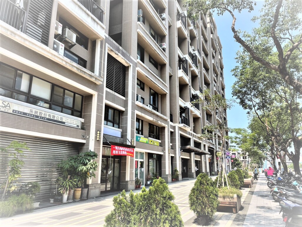 左岸高第台中市北屯區軍福十三路電梯大廈左岸高第12樓大面寬店面近生態公園 房屋出租 樂屋網