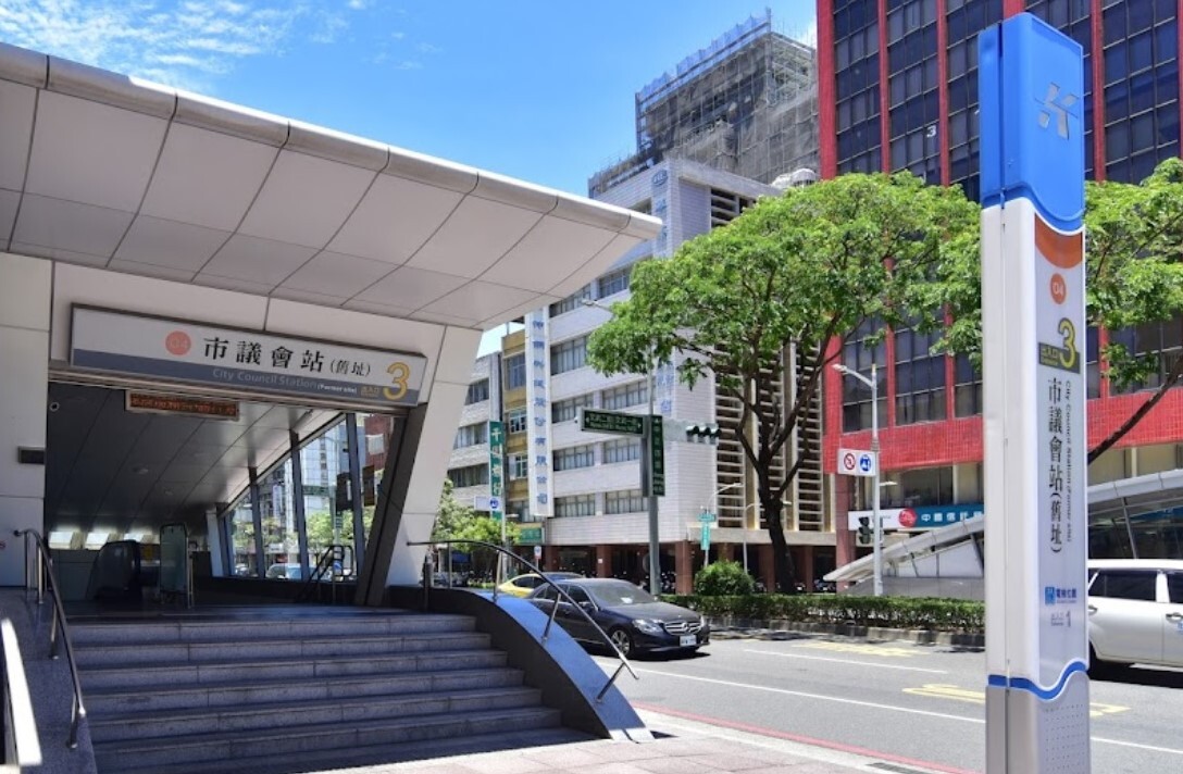 江山雅築高雄市前金區六合二路電梯大廈市議會舊址站精緻大套房【江山雅築】 房屋出售 樂屋網