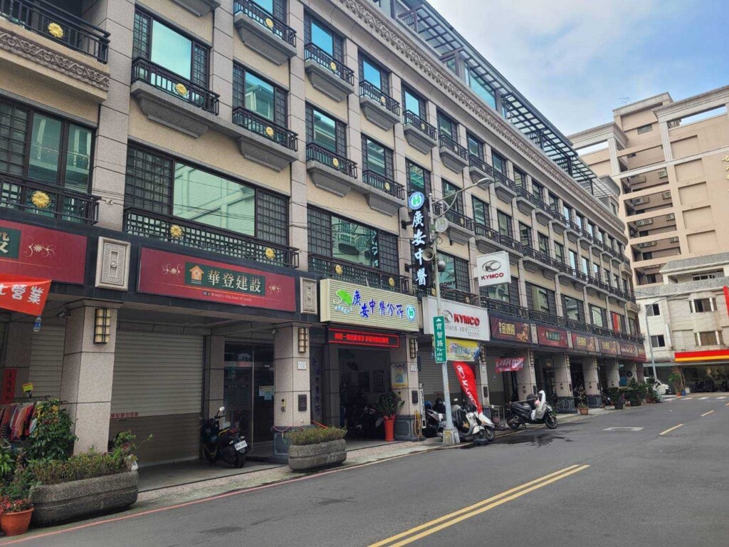 鶯歌華登全新透天店面『辜信諺』買賣找我最安心 新北市鶯歌區華登蒔繪華登金捷殿買房子、房屋出售 樂屋網