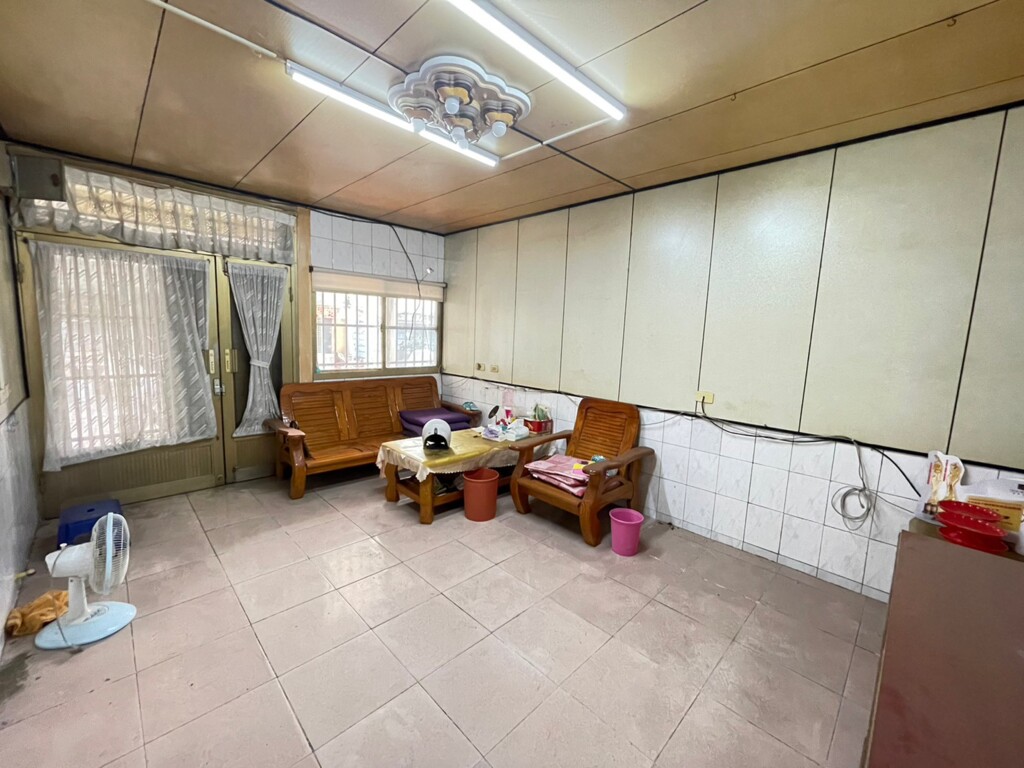 嘉義市西區永安街透天厝e1068 嘉女旁透天厝 房屋出售 樂屋網