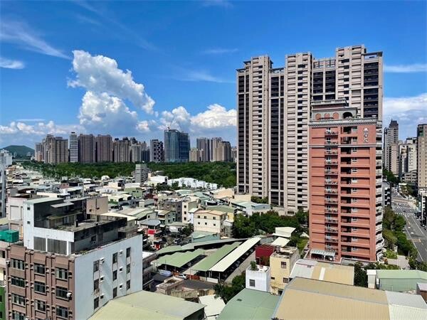 阿搞推爆內惟美術館高樓景觀三改二大房 高雄市鼓山區九如邑買房子 樂屋網