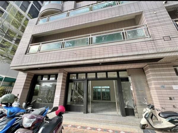 長谷2000高雄市左營區新莊一路電梯大廈圓ㄚ漢神巨蛋顯眼面寬12米店面可餐飲 房屋出租 樂屋網