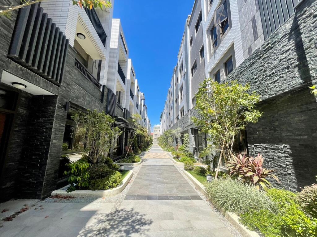 恩至大時代桃園市中壢區中山東路二段別墅中壢體育園區大時代電梯別墅~全新未住 房屋出售 樂屋網