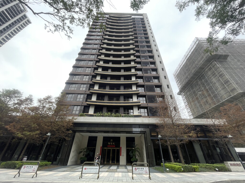 新北市新莊區福美街電梯大廈新莊御春城三房平車視野戶 房屋出售 樂屋網