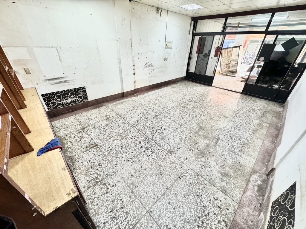 台中市南區大慶街一段 高投報聚財店面 不限行業可營登 抱錢金雞母 出租 樂屋網