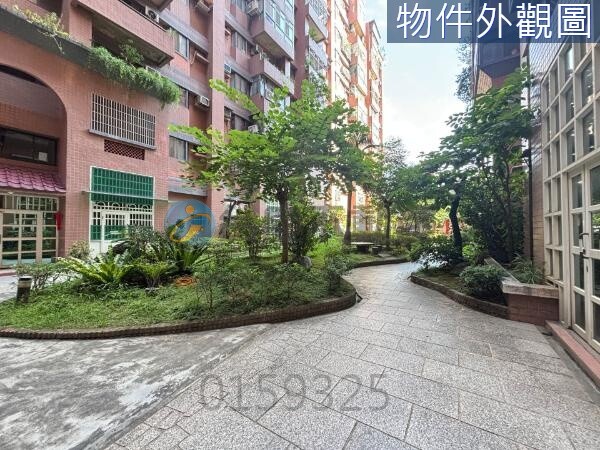 廣豐商圈面寬八米大店面平面子母車位 桃園市桃園區鴻莊買房子 樂屋網