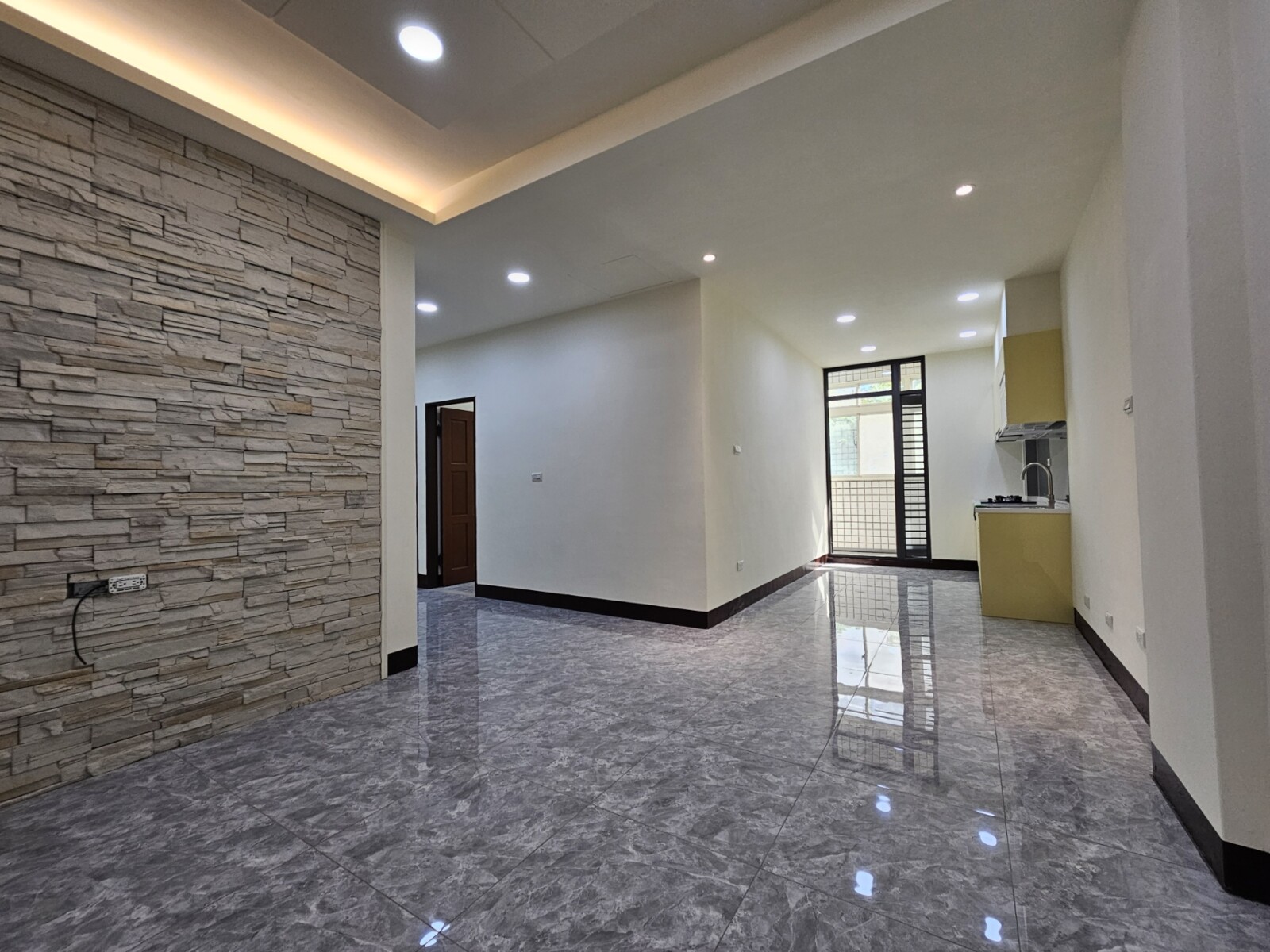 藝術家,桃園市楊梅區行善路,電梯大廈,麻吉小梁☆ 楊梅電梯整新大三房車 | 房屋出售 | 樂屋網