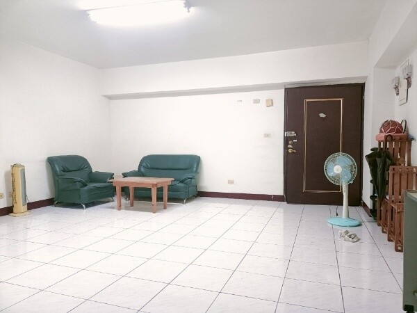 金馬雙星上品座台中市南區五權南路電梯大廈蔣蔣⭐興大國圖館旁4房平車大空間 房屋出售 樂屋網