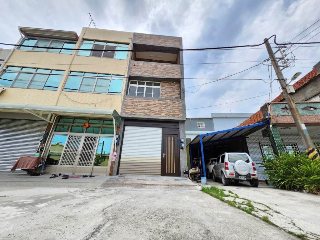 臨近未來林園捷運站 港浦國小 翻新透天 高雄市林園區買房子、房屋出售 樂屋網