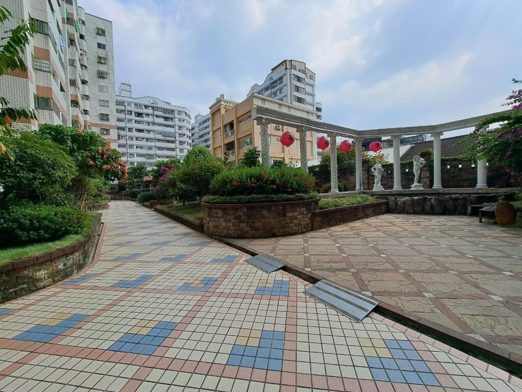 泉福冠天廈台中市太平區育德路電梯大廈北太平商圈★溫馨2房甜蜜住家★租不如買 房屋出售 樂屋網