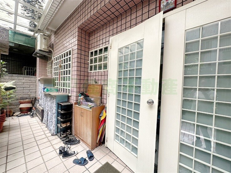 新北市三峽區介壽路一段華廈三峽寶第庭院1樓車 房屋出售 樂屋網
