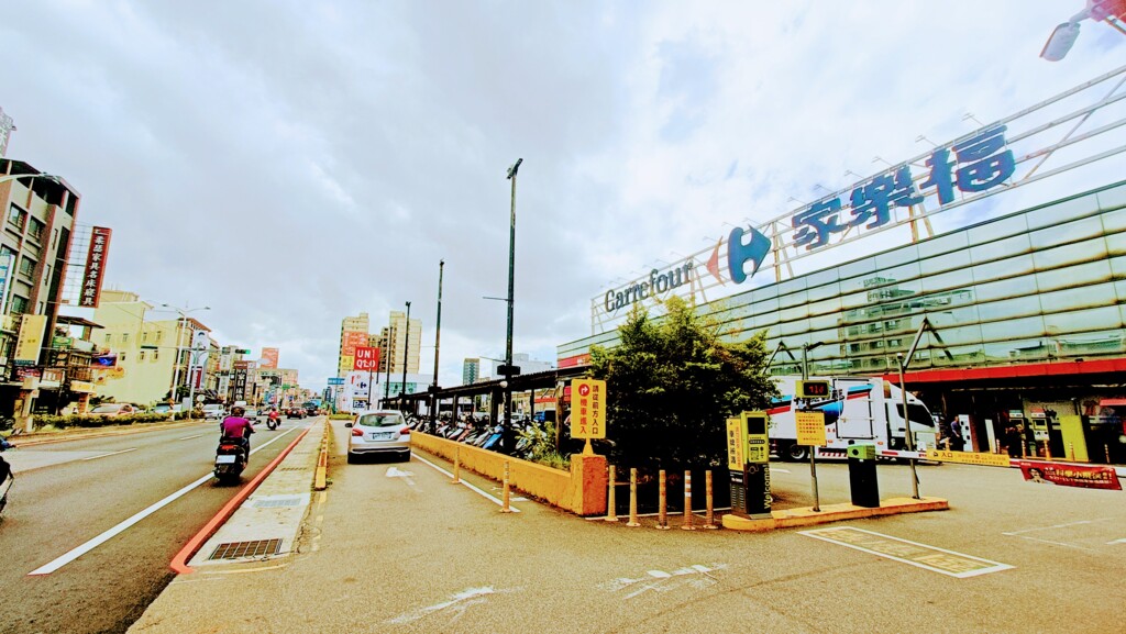 桃園市桃園區春日路透天厝家樂福旁正春日路黃金透店 房屋出租 樂屋網