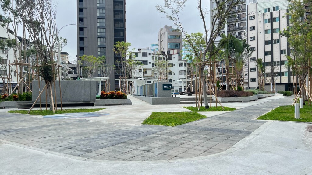 新鹽埕廣場大廈高雄市鹽埕區府北路電梯大廈鹽埕區~低總價 超值電梯2房 房屋出售 樂屋網