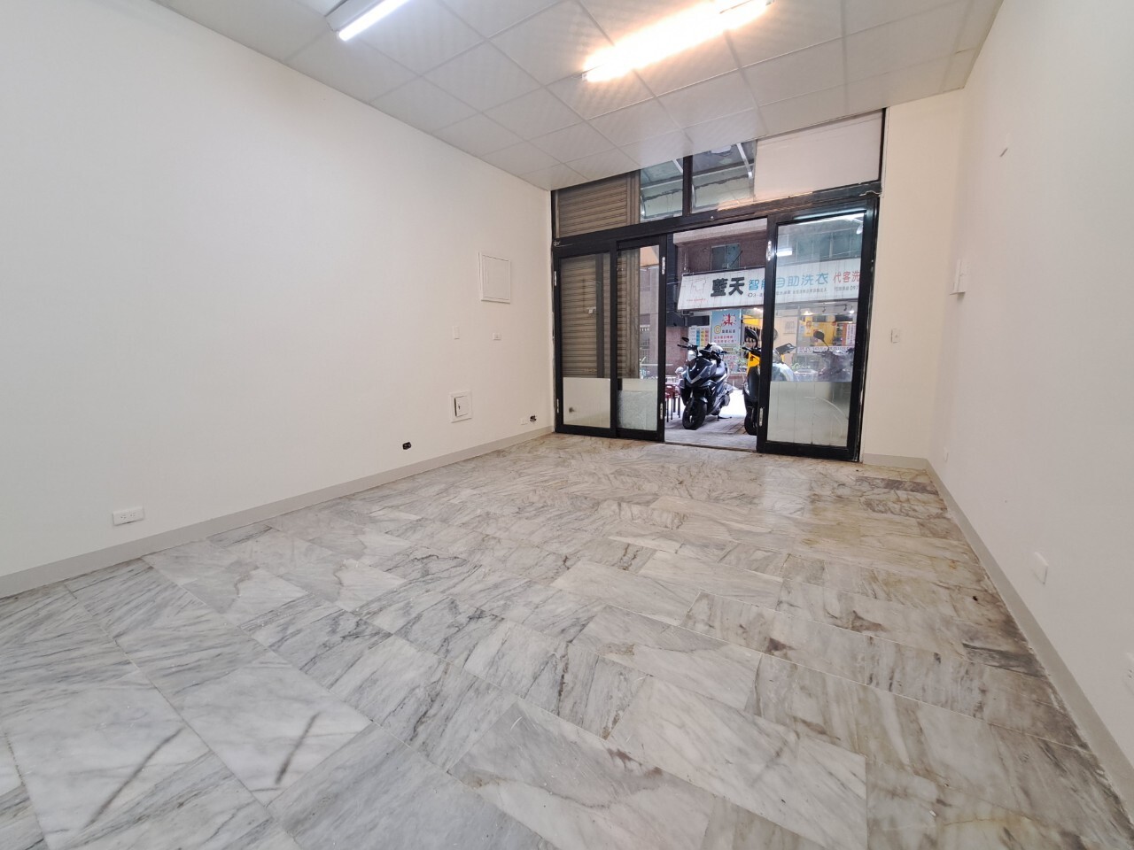 亞太投資廣場亞太花園廣場高雄市苓雅區三多四路電梯大廈翎亞灣三多商圈 12樓店舖 房屋出租 樂屋網