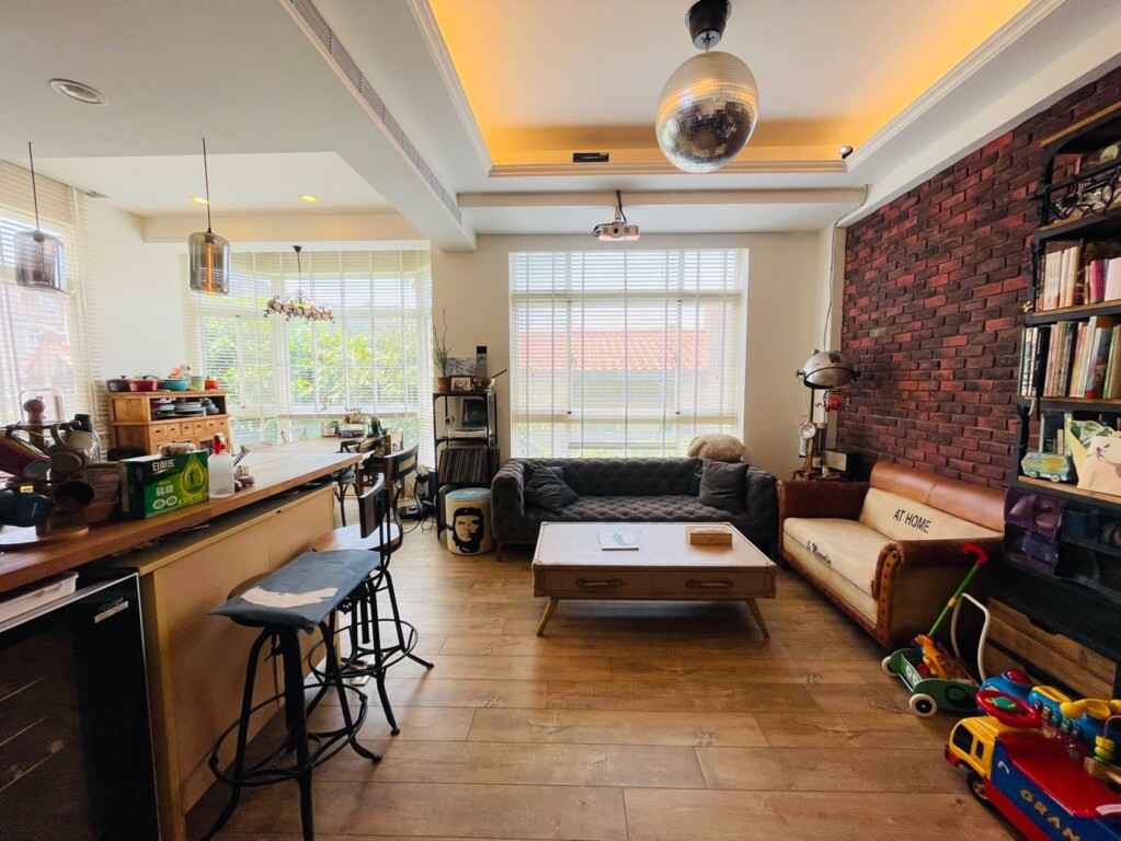 綠中海no2 B新北市新店區安祥路別墅卓越團隊~獨家綠二櫻花美景稀有別墅 房屋出售 樂屋網