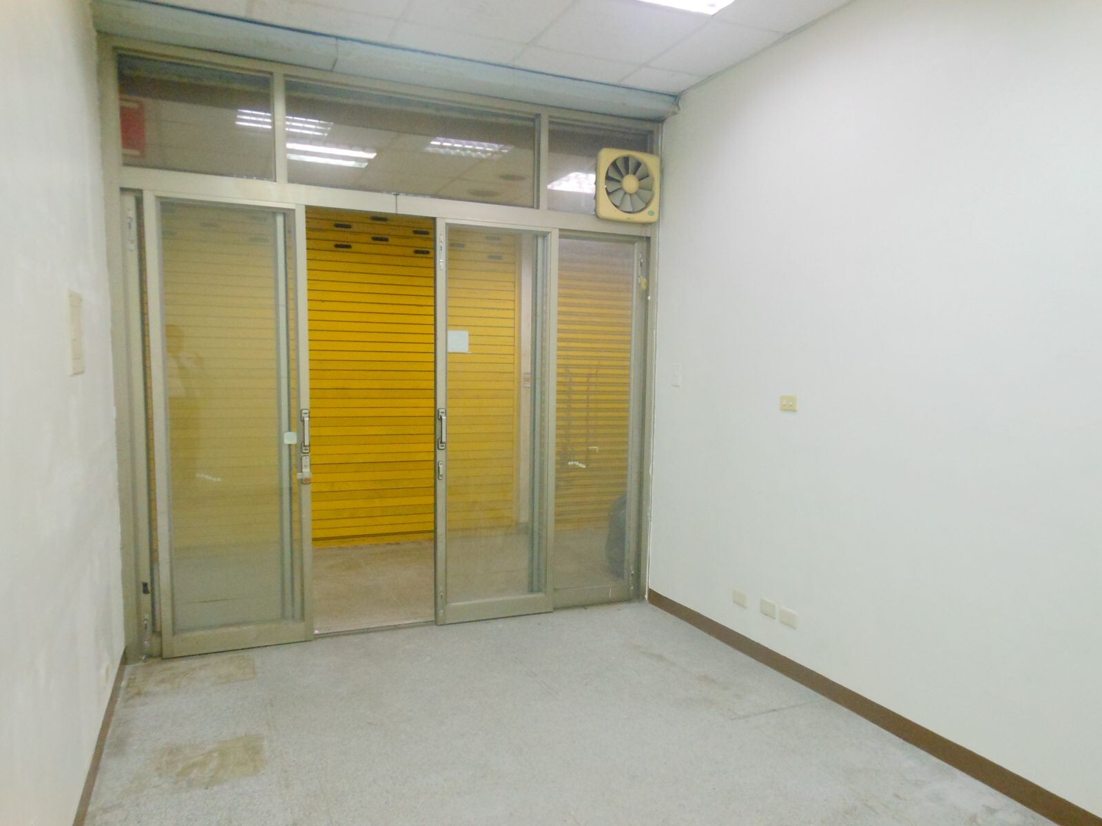 站前金礦大廈高雄市三民區建國三路電梯大廈高雄車站超低總價~精美樓店適合年輕族群創業~ 房屋出售 樂屋網