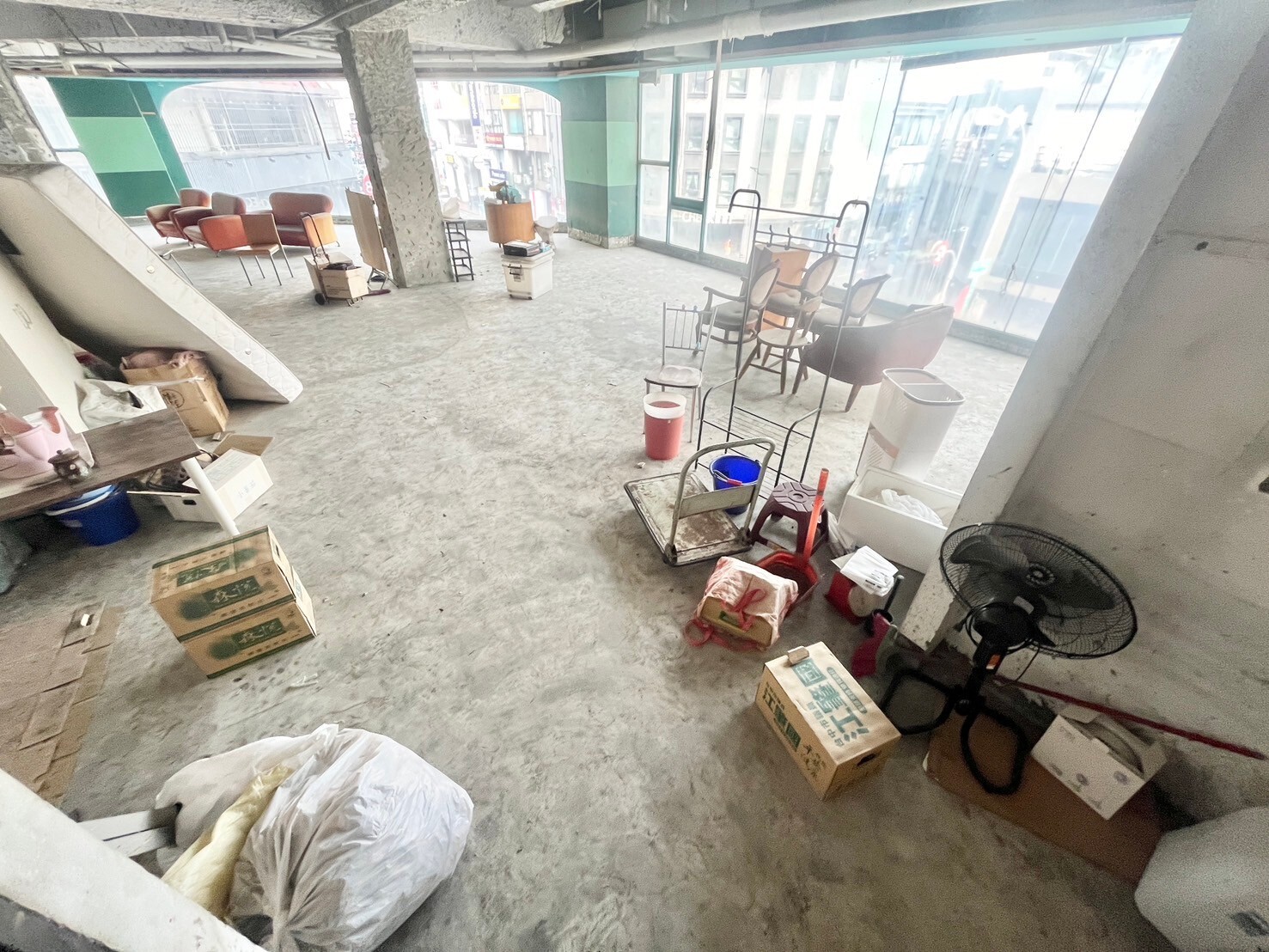 台中市中區自由路二段黃金店面辦公室營登電梯現況出租禁八大出租 樂屋網